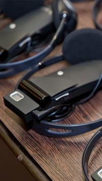 Nosotros - Traductores Simultáneos | Traducción Simultanea